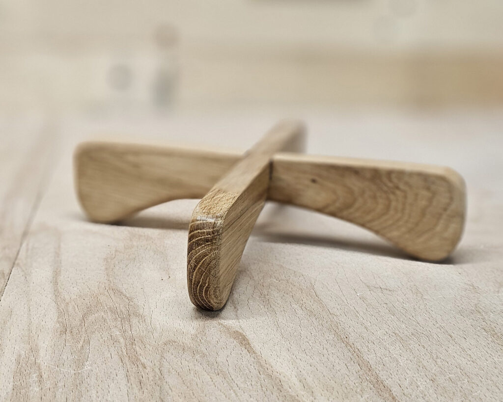 Wooden Trivet For Hot Pans - FREE Template - KnotJustWood